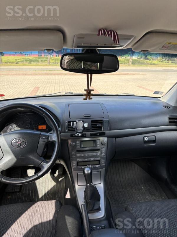 Grey Toyota Avensis 2008 in Ventspils, with an engine capacity of 1.80 L and mileage of 315 thousand km for 1600 €, photo 6 on AUTOMOTO.COM.LV