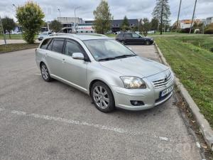 Pelēks Toyota Avensis 2008 Rīga, ar dzinēja tilpumu 2.00 L un nobraukumu 314 tūkst. km par 2200 €, foto 3 vietnē AUTOMOTO.COM.LV