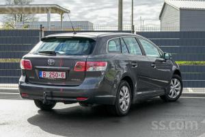 Grey Toyota Avensis 2009 in Ogre, with an engine capacity of 1.80 L and mileage of 193 thousand km for 2350 €, photo 4 on AUTOMOTO.COM.LV