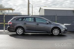 Grey Toyota Avensis 2009 in Ogre, with an engine capacity of 1.80 L and mileage of 193 thousand km for 2350 €, photo 5 on AUTOMOTO.COM.LV