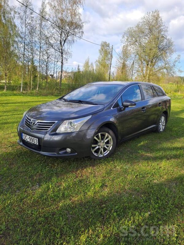 Grey Toyota Avensis 2009 in Cesis, with an engine capacity of 2.00 L and mileage of 359 thousand km for 3850 €, photo 1 on AUTOMOTO.COM.LV