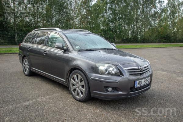 Grey Toyota Avensis 2009 in Tukums, with an engine capacity of 2.00 L and mileage of 315 thousand km for 790 €, photo 3 on AUTOMOTO.COM.LV