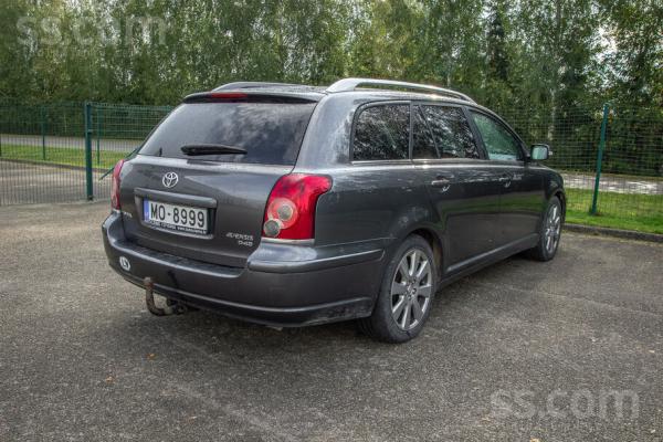 Grey Toyota Avensis 2009 in Tukums, with an engine capacity of 2.00 L and mileage of 315 thousand km for 790 €, photo 5 on AUTOMOTO.COM.LV