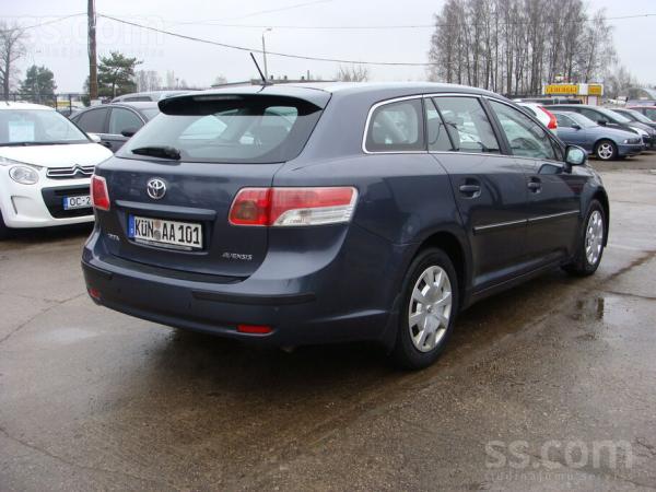 Grey Toyota Avensis 2009 in Riga, with an engine capacity of 2.00 L and mileage of 0 thousand km for 4890 €, photo 8 on AUTOMOTO.COM.LV
