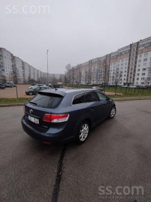 Pelēks Toyota Avensis 2009 Rīga, ar dzinēja tilpumu 2.20 L un nobraukumu 254 tūkst. km par 3690 €, foto 4 vietnē AUTOMOTO.COM.LV