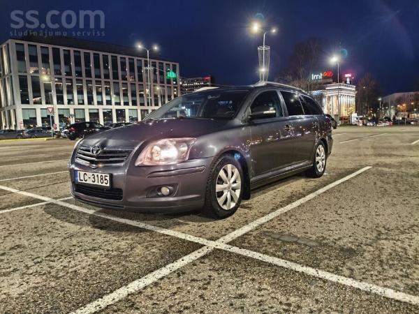 Grey Toyota Avensis 2009 in Riga, with an engine capacity of 2.00 L and mileage of 309 thousand km for 1900 €, photo 1 on AUTOMOTO.COM.LV