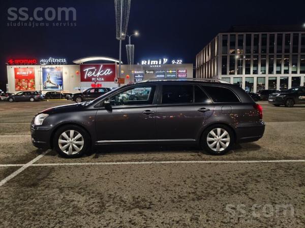 Grey Toyota Avensis 2009 in Riga, with an engine capacity of 2.00 L and mileage of 309 thousand km for 1900 €, photo 2 on AUTOMOTO.COM.LV