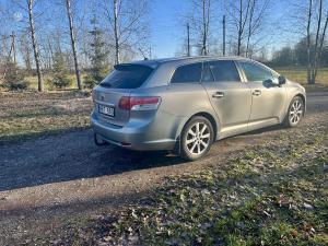 Pelēks Toyota Avensis 2009 Kauņa, ar dzinēja tilpumu 0.00 L un nobraukumu 290 tūkst. km par 3000 €, foto 3 vietnē AUTOMOTO.COM.LV