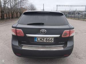 Pelēks Toyota Avensis 2009 Šauļi, ar dzinēja tilpumu 2.00 L un nobraukumu 369 tūkst. km par 2090 €, foto 5 vietnē AUTOMOTO.COM.LV