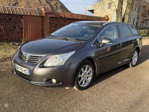 Pelēks Toyota Avensis 2009 Tauragė, ar dzinēja tilpumu 2.00 L un nobraukumu 245 tūkst. km par 4200 €, foto  vietnē AUTOMOTO.COM.LV
