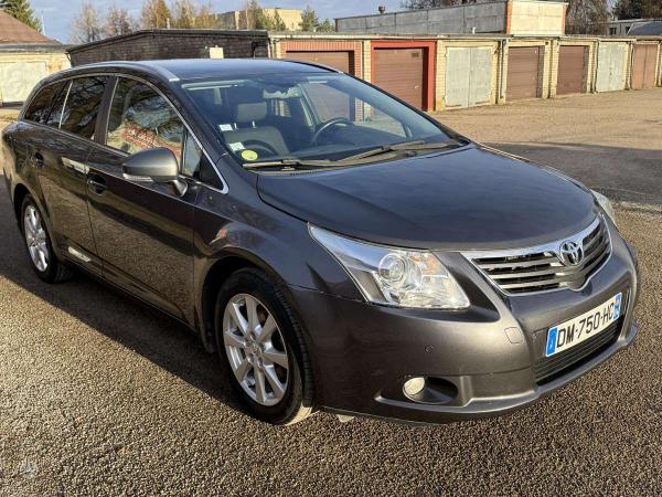 Pelēks Toyota Avensis 2009 Tauragė, ar dzinēja tilpumu 2.00 L un nobraukumu 245 tūkst. km par 4200 €, foto 3 vietnē AUTOMOTO.COM.LV