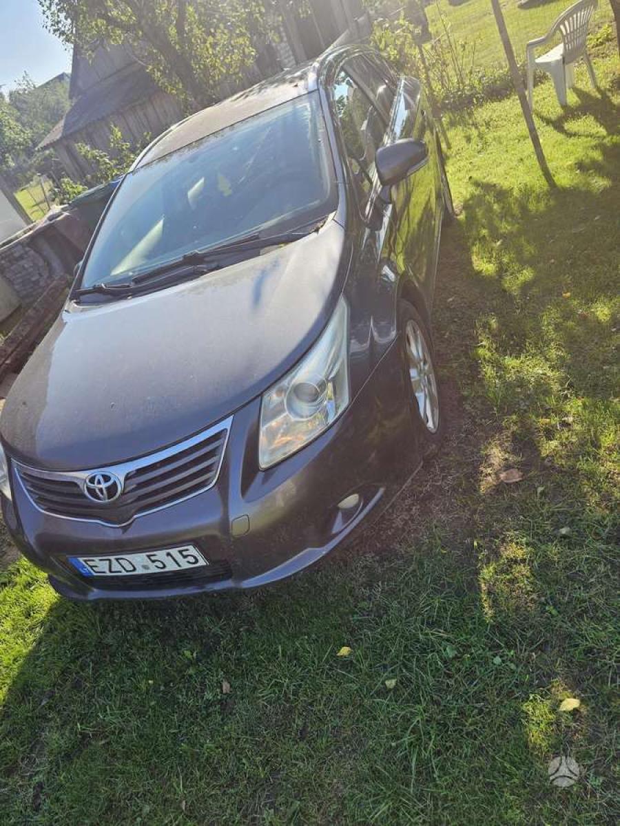 Pelēks Toyota Avensis 2009 Kauņa, ar dzinēja tilpumu 2.23 L un nobraukumu 330 tūkst. km par 1600 €, foto 1 vietnē AUTOMOTO.COM.LV