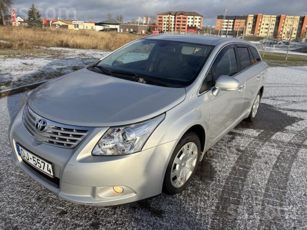 Grey Toyota Avensis 2009 in Valmiera, with an engine capacity of 2.00 L and mileage of 274 thousand km for 5200 €, photo 7 on AUTOMOTO.COM.LV