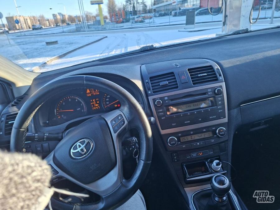 Grey Toyota Avensis 2009 in Radviliskis, with an engine capacity of 2.20 L and mileage of 329 thousand km for 1950 €, photo 7 on AUTOMOTO.COM.LV