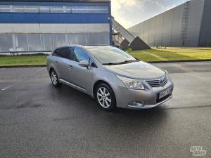 Pelēks Toyota Avensis 2009 Viļņa, ar dzinēja tilpumu 2.00 L un nobraukumu 365 tūkst. km par 3200 €, foto  vietnē AUTOMOTO.COM.LV