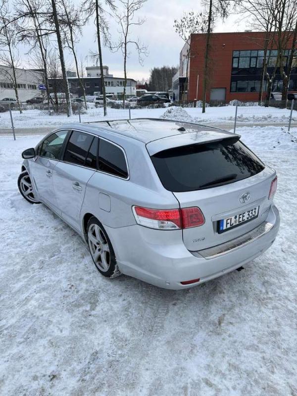 Pelēks Toyota Avensis 2009 Klaipėda, ar dzinēja tilpumu 2.23 L un nobraukumu 299 tūkst. km par 4699 €, foto 6 vietnē AUTOMOTO.COM.LV