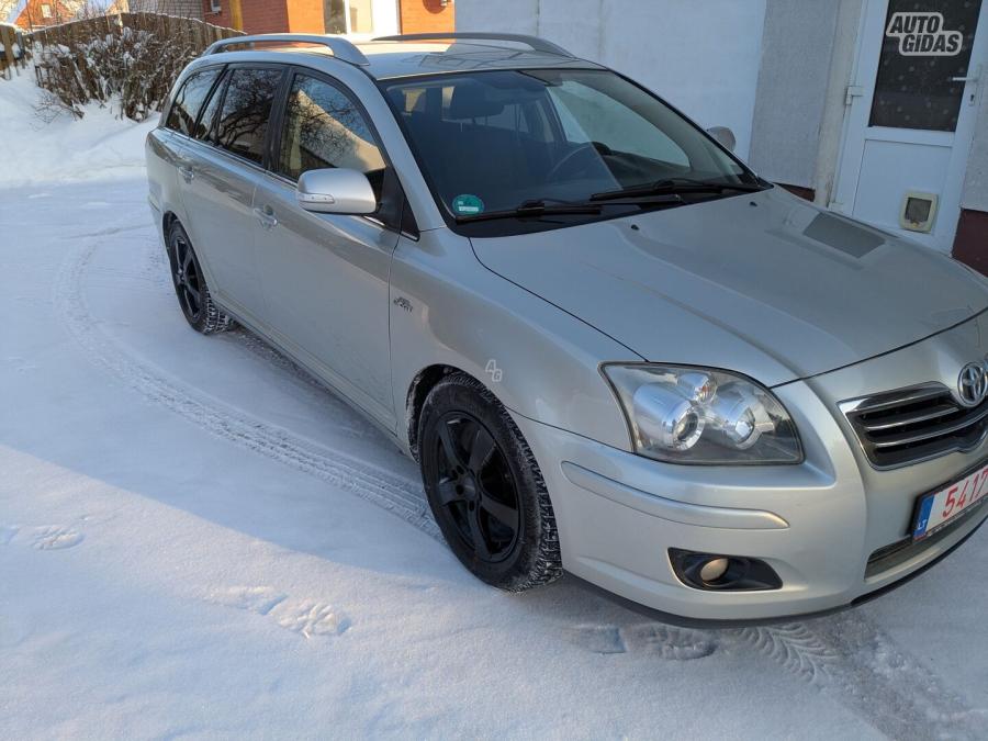 Grey Toyota Avensis 2009 in Vilnius, with an engine capacity of 2.20 L and mileage of 302 thousand km for 2299 €, photo 17 on AUTOMOTO.COM.LV