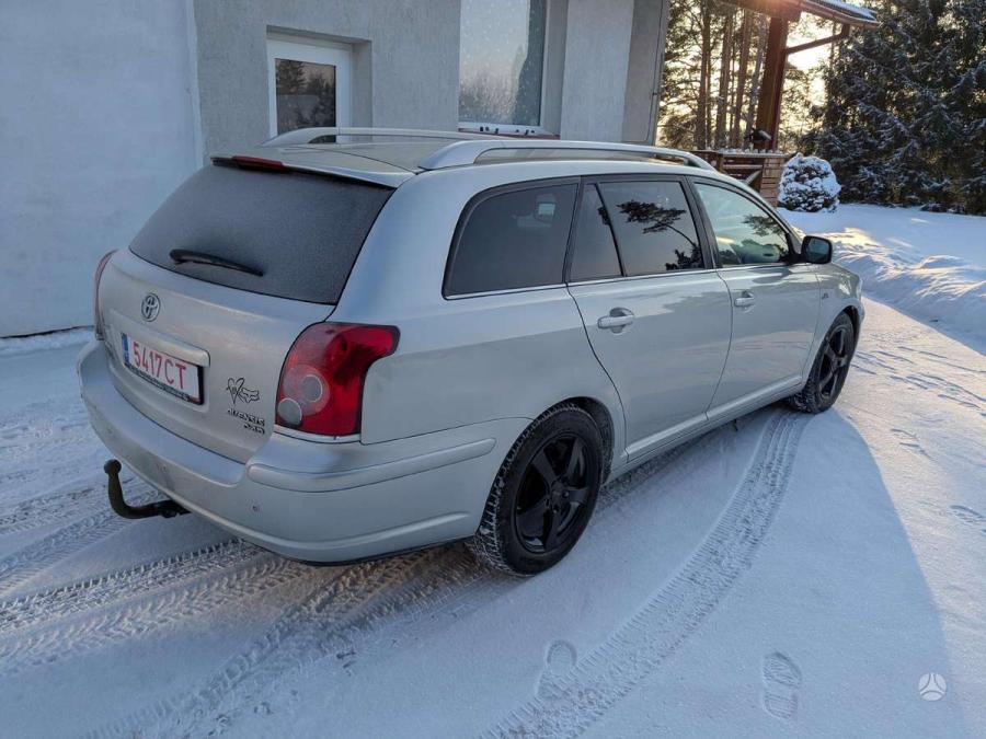 Grey Toyota Avensis 2009 in Rokiskis, with an engine capacity of 2.23 L and mileage of 302 thousand km for 2299 €, photo 18 on AUTOMOTO.COM.LV