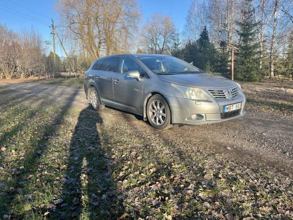 Grey Toyota Avensis 2009 in Kaunas, with an engine capacity of 2.20 L and mileage of 290 thousand km for 3100 €, photo 2 on AUTOMOTO.COM.LV