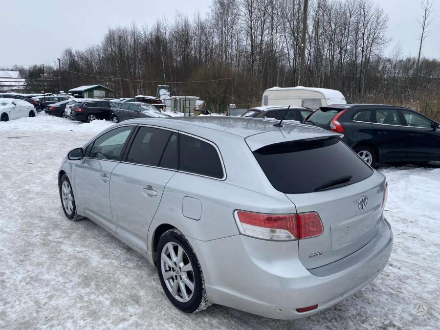 Pelēks Toyota Avensis 2009 Utena, ar dzinēja tilpumu 2.23 L un nobraukumu 270 tūkst. km par 4350 €, foto 14 vietnē AUTOMOTO.COM.LV