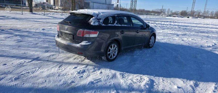 Grey Toyota Avensis 2009 in Marijampole, with an engine capacity of 1.60 L and mileage of 280 thousand km for 3100 €, photo 5 on AUTOMOTO.COM.LV