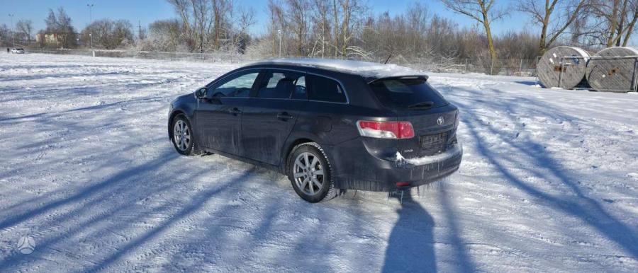 Grey Toyota Avensis 2009 in Marijampole, with an engine capacity of 1.60 L and mileage of 280 thousand km for 3100 €, photo 7 on AUTOMOTO.COM.LV