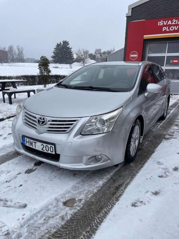 Grey Toyota Avensis 2009 in Alytus, with an engine capacity of 2.00 L and mileage of 450 thousand km for 1650 €, photo 1 on AUTOMOTO.COM.LV