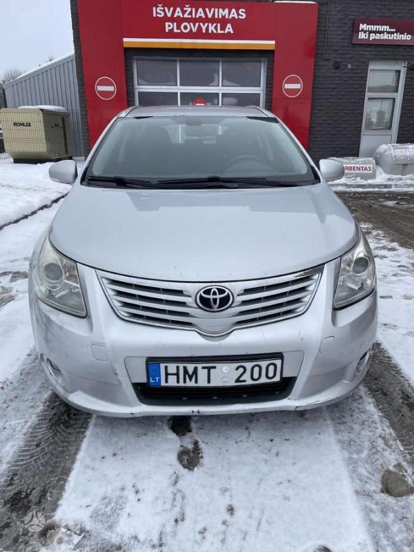 Grey Toyota Avensis 2009 in Alytus, with an engine capacity of 2.00 L and mileage of 450 thousand km for 1650 €, photo 2 on AUTOMOTO.COM.LV