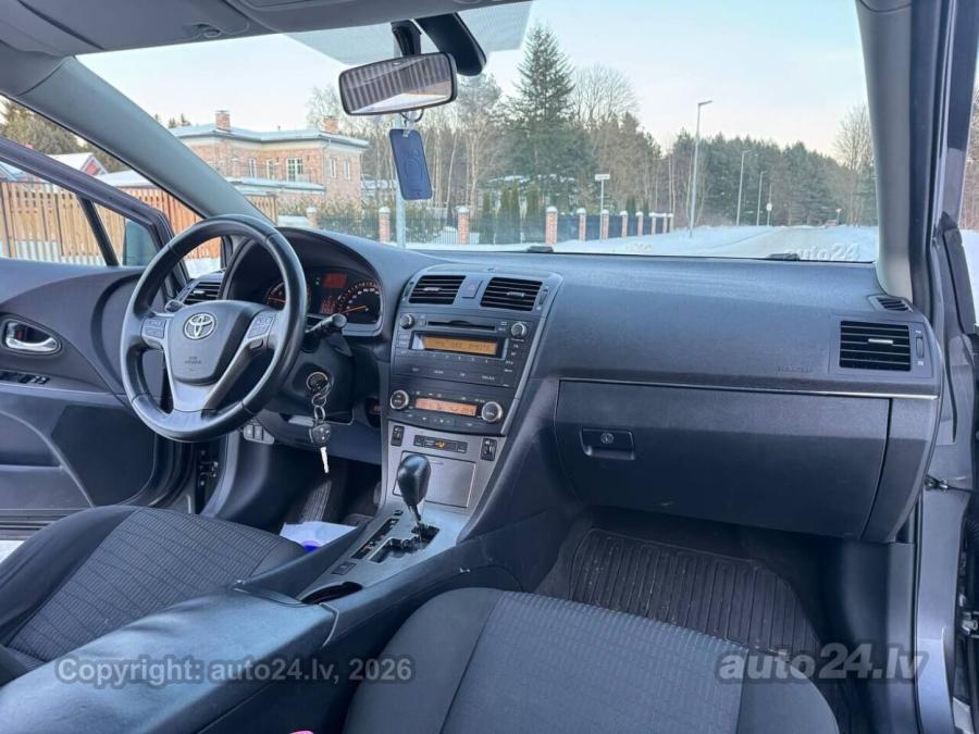 Серый Тойота Авенсис 2009 в Таллин, объемом двигателя 1.80 л и пробегом 356 тыс. км за 2990 €, фото 10 на AUTOMOTO.COM.LV