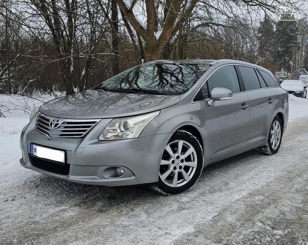Grey Toyota Avensis 2009 in Trakai, with an engine capacity of 2.00 L and mileage of 342 thousand km for 3390 €, photo 1 on AUTOMOTO.COM.LV