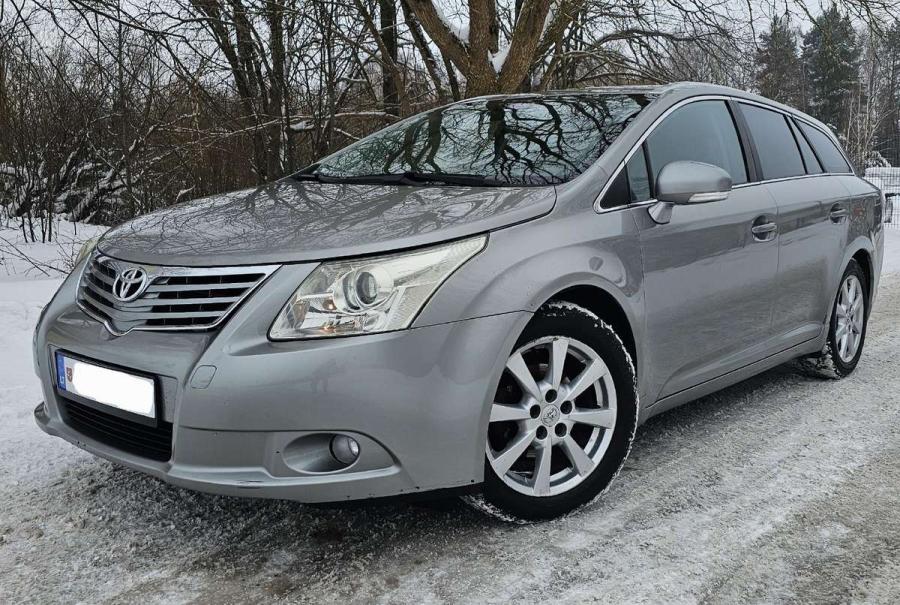 Grey Toyota Avensis 2009 in Trakai, with an engine capacity of 2.00 L and mileage of 342 thousand km for 3650 €, photo 2 on AUTOMOTO.COM.LV