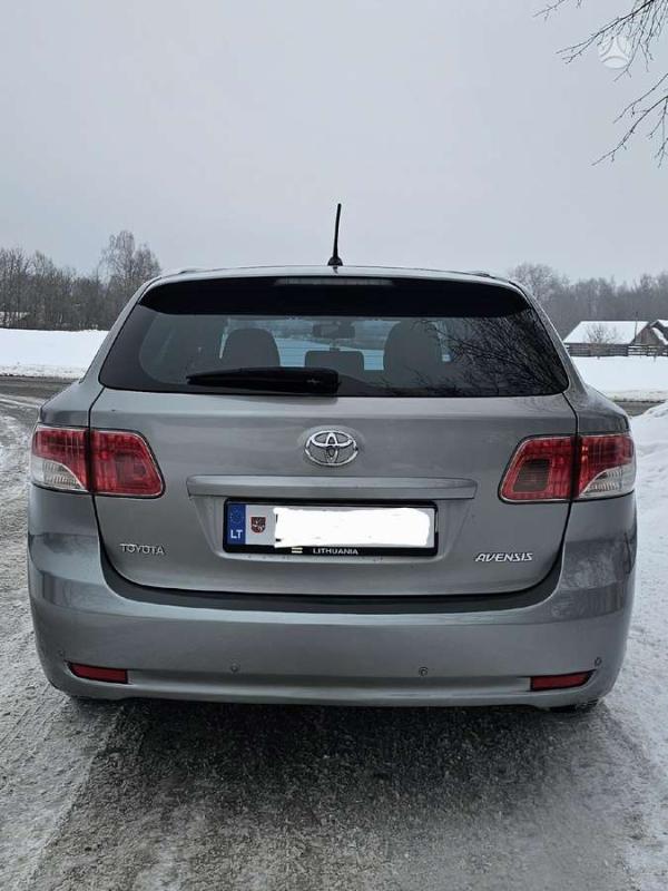 Pelēks Toyota Avensis 2009 Trakai, ar dzinēja tilpumu 2.00 L un nobraukumu 342 tūkst. km par 3650 €, foto 7 vietnē AUTOMOTO.COM.LV