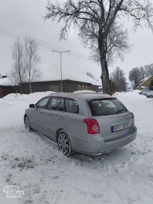 Grey Toyota Avensis 2009 in Kretinga, with an engine capacity of 2.00 L and mileage of 333 thousand km for 1600 €, photo 4 on AUTOMOTO.COM.LV