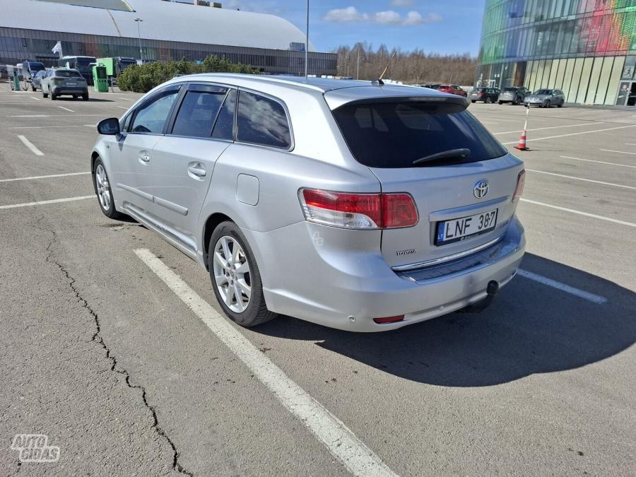 Pelēks Toyota Avensis 2009 Šauļi, ar dzinēja tilpumu 2.20 L un nobraukumu 335 tūkst. km par 3950 €, foto 11 vietnē AUTOMOTO.COM.LV