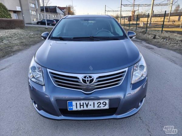 Grey Toyota Avensis 2009 in Siauliai, with an engine capacity of 2.20 L and mileage of 264 thousand km for 3690 €, photo 2 on AUTOMOTO.COM.LV