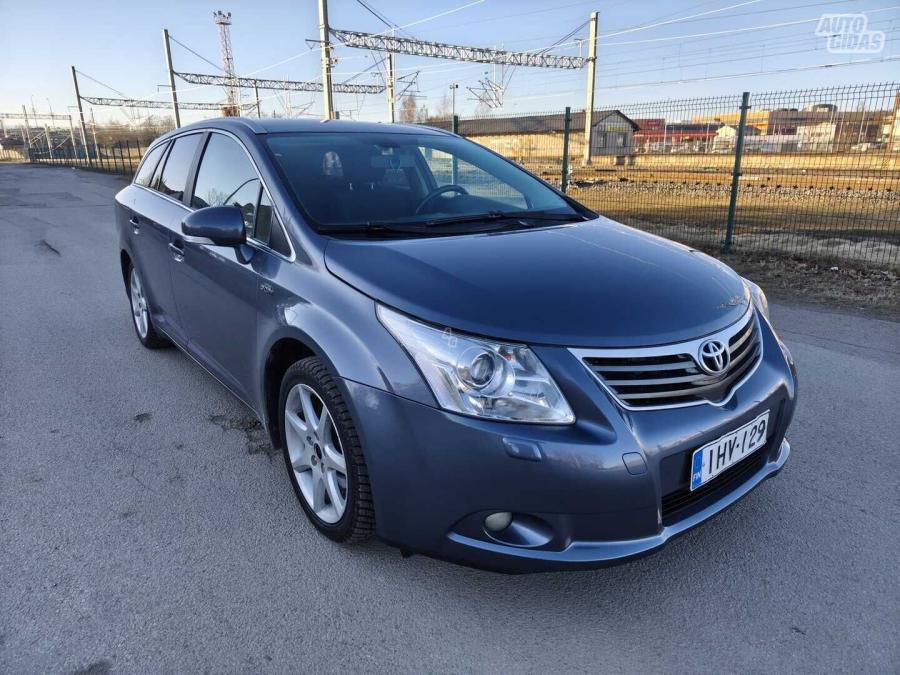 Pelēks Toyota Avensis 2009 Šauļi, ar dzinēja tilpumu 2.20 L un nobraukumu 264 tūkst. km par 3690 €, foto 4 vietnē AUTOMOTO.COM.LV
