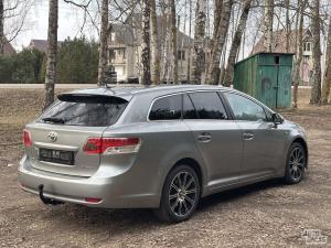 Grey Toyota Avensis 2009 in Utena, with an engine capacity of 2.20 L and mileage of 221 thousand km for 3850 €, photo 6 on AUTOMOTO.COM.LV
