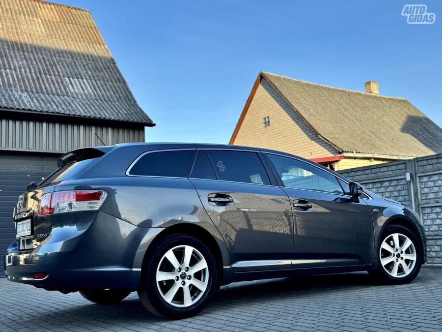 Pelēks Toyota Avensis 2009 Kauņa, ar dzinēja tilpumu 2.20 L un nobraukumu 280 tūkst. km par 3950 €, foto 5 vietnē AUTOMOTO.COM.LV