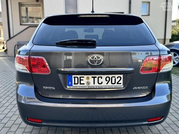 Grey Toyota Avensis 2009 in Kaunas, with an engine capacity of 2.20 L and mileage of 280 thousand km for 3950 €, photo 6 on AUTOMOTO.COM.LV