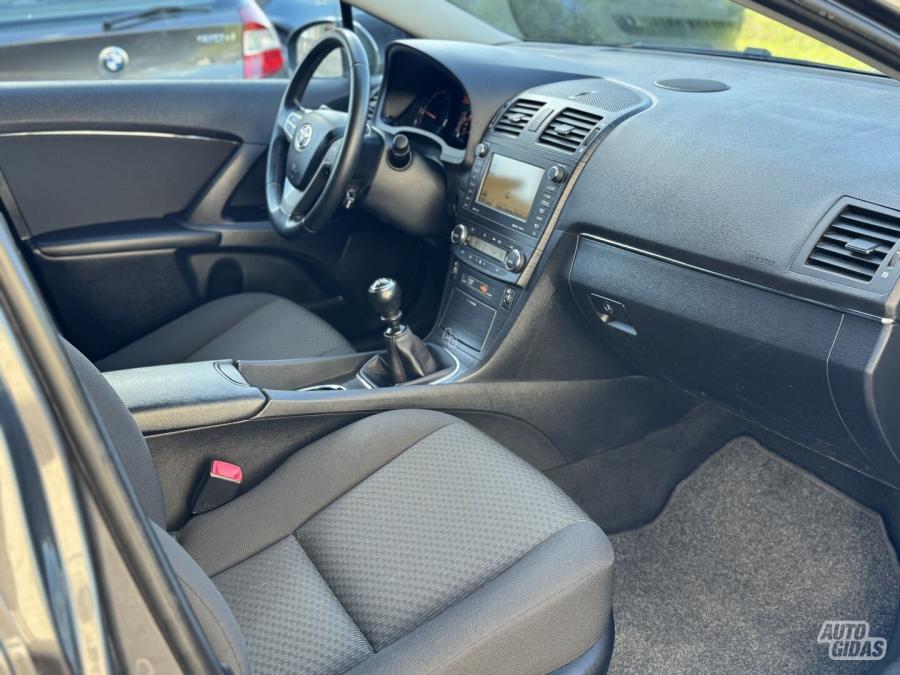 Pelēks Toyota Avensis 2009 Kauņa, ar dzinēja tilpumu 2.20 L un nobraukumu 280 tūkst. km par 3950 €, foto 20 vietnē AUTOMOTO.COM.LV