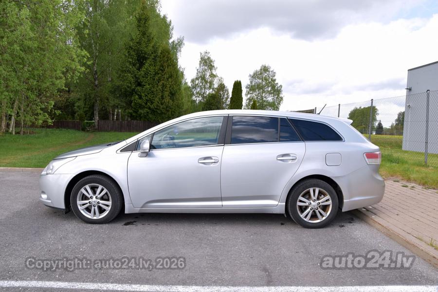 Серый Тойота Авенсис 2009 в Тарту, объемом двигателя 2.00 л и пробегом 336 тыс. км за 3990 €, фото 5 на AUTOMOTO.COM.LV