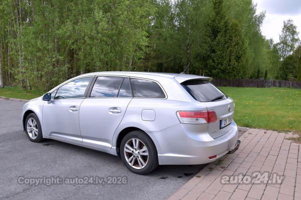Pelēks Toyota Avensis 2009 Tartu, ar dzinēja tilpumu 2.00 L un nobraukumu 336 tūkst. km par 3990 €, foto 6 vietnē AUTOMOTO.COM.LV