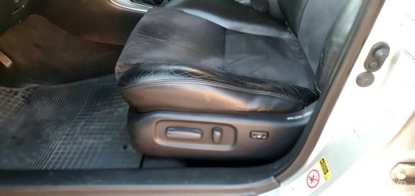 Pelēks Toyota Avensis 2009 Viļņa, ar dzinēja tilpumu 2.20 L un nobraukumu 300 tūkst. km par 2250 €, foto 7 vietnē AUTOMOTO.COM.LV