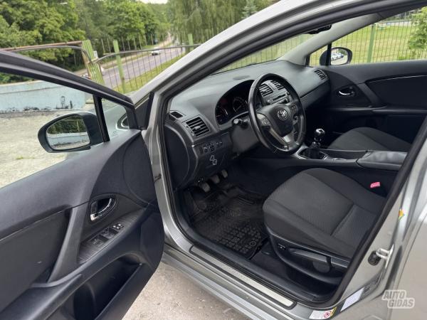 Grey Toyota Avensis 2009 in Vilnius, with an engine capacity of 2.00 L and mileage of 291 thousand km for 3900 €, photo 8 on AUTOMOTO.COM.LV