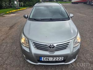 Pelēks Toyota Avensis 2009 Daugavpils, ar dzinēja tilpumu 2.00 L un nobraukumu 0 tūkst. km par 3330 €, foto  vietnē AUTOMOTO.COM.LV