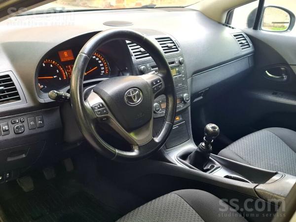 Серый Тойота Авенсис 2009 в Рига, объемом двигателя 2.00 л и пробегом 247 тыс. км за 3400 €, фото 4 на AUTOMOTO.COM.LV