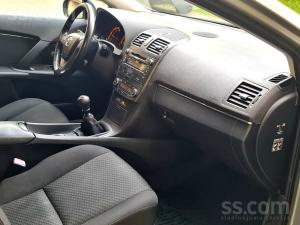 Grey Toyota Avensis 2009 in Riga, with an engine capacity of 2.00 L and mileage of 247 thousand km for 3400 €, photo 6 on AUTOMOTO.COM.LV