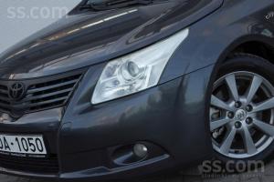 Grey Toyota Avensis 2009 in Riga, with an engine capacity of 2.20 L and mileage of 0 thousand km for 3495 €, photo 3 on AUTOMOTO.COM.LV