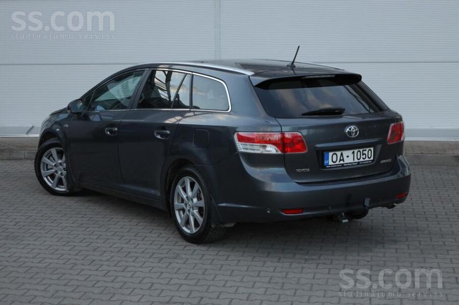 Grey Toyota Avensis 2009 in Riga, with an engine capacity of 2.20 L and mileage of 0 thousand km for 3495 €, photo 6 on AUTOMOTO.COM.LV