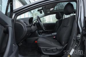 Grey Toyota Avensis 2009 in Riga, with an engine capacity of 2.20 L and mileage of 0 thousand km for 3495 €, photo 13 on AUTOMOTO.COM.LV